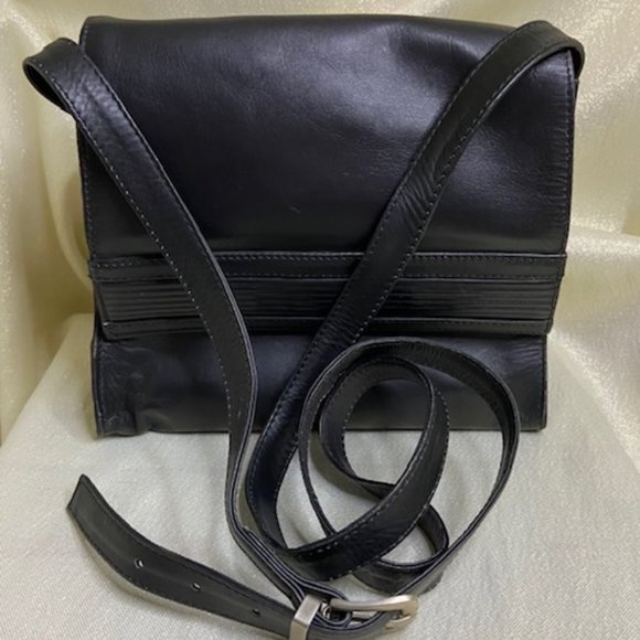 Kennth Cole | Bags | Classy Kennth Cole Handbag Soft Grade A Black ...